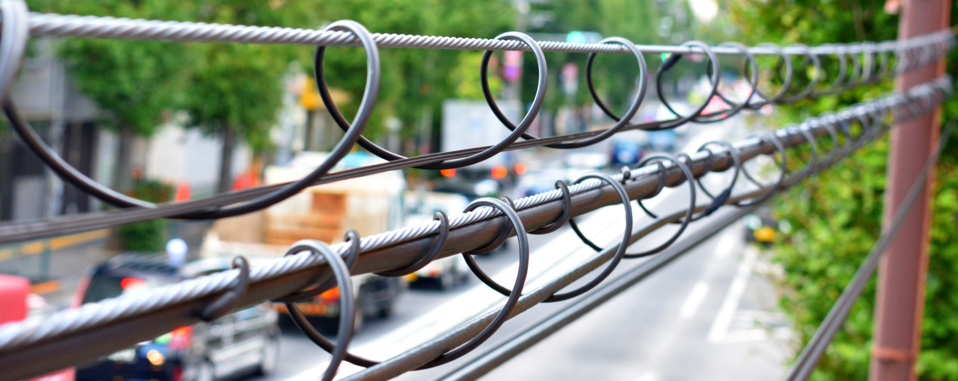 FTTHと光回線の違いとは？利用するメリットや契約する際の注意点など解説！｜快適ネット生活情報メディア おうちネットプレス | NTTドコモ