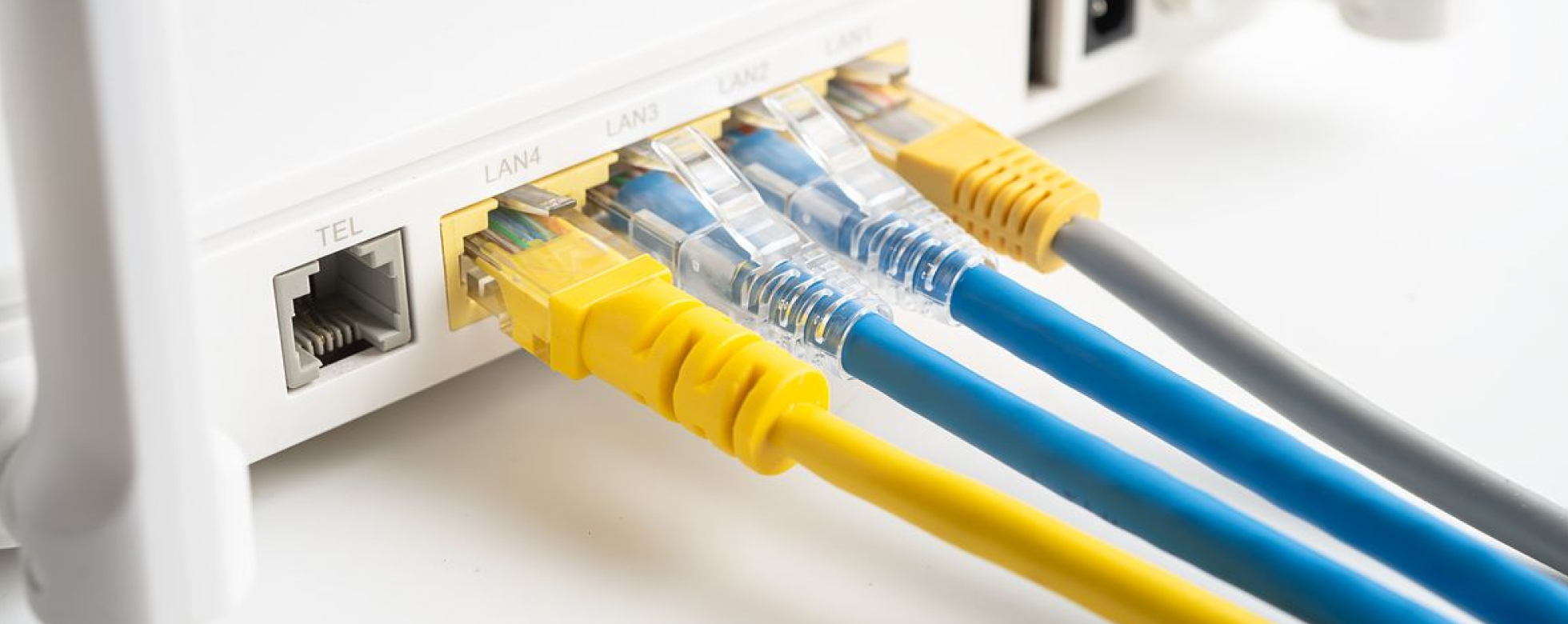 LANとは？2つの種類やWANとの違い、基礎知識をわかりやすく解説｜快適ネット生活情報メディア おうちネットプレス | NTTドコモ